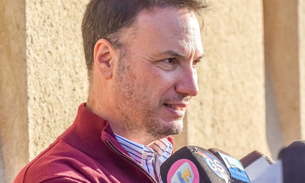Enrico: «El Gobernador Perotti recibió un hospital casi nuevo y no lo ...