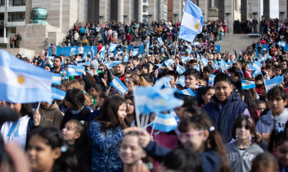 Se desarrolla el acto oficial por el Día Nacional de la Bandera ...